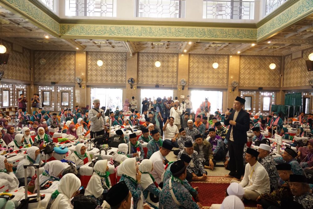 Dedie Rachim Antar 984 Calon Jemaah Haji Kota Bogor Menuju Tanah Suci ...